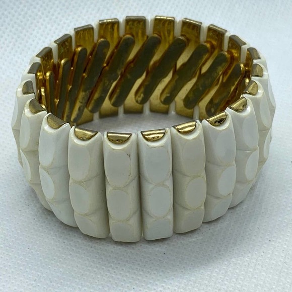 Vintage | Jewelry | Vintage Bracelet White Plastic Lucite Ribbed ...